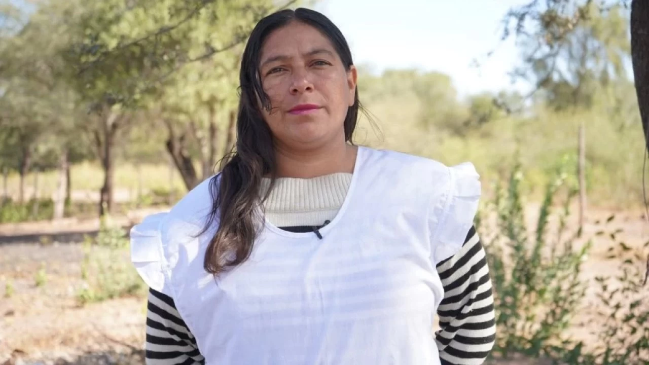 Gloria Cisneros: "Atravesar 90 kilómetros en moto para ir a la escuela ...