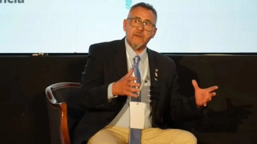 Fernando Savore: "Las empresas si quieren vender, tienen que bajar los ...