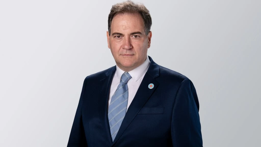 Javier Alonso: "La prioridad es que los chicos vuelvan a las escuelas ...